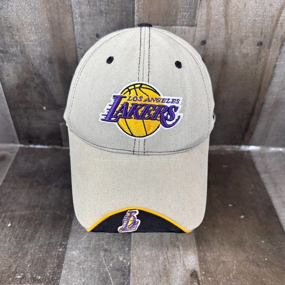 New Era | Accessories | Los Angeles Lakers Khaki Adjustable Strap Hat ...